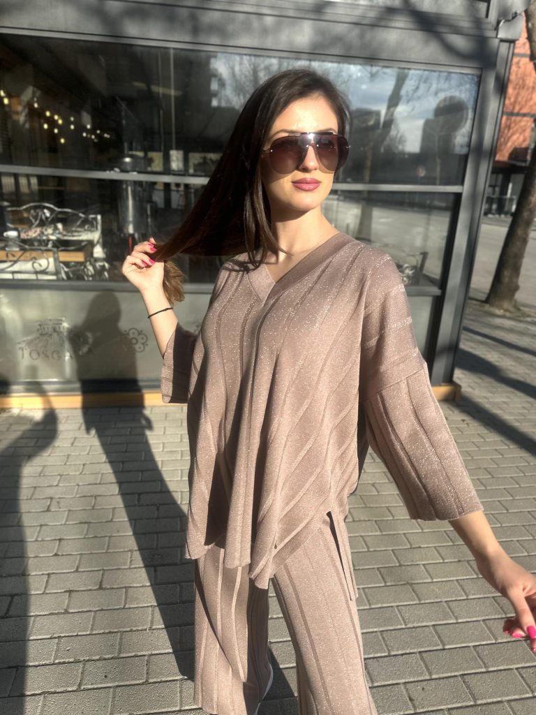 Дамско поло “Бяло” фееричен ръкав – Деница Бутик
